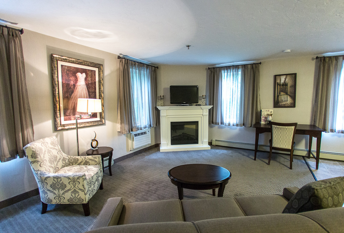 Photo Gallery - Sterling, MA Accommodations | Chocksett Inn